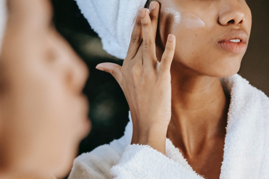 Dry vs. Oily Skin - Northwest Dermatology Dry vs. Oily Skin - Northwest Dermatology